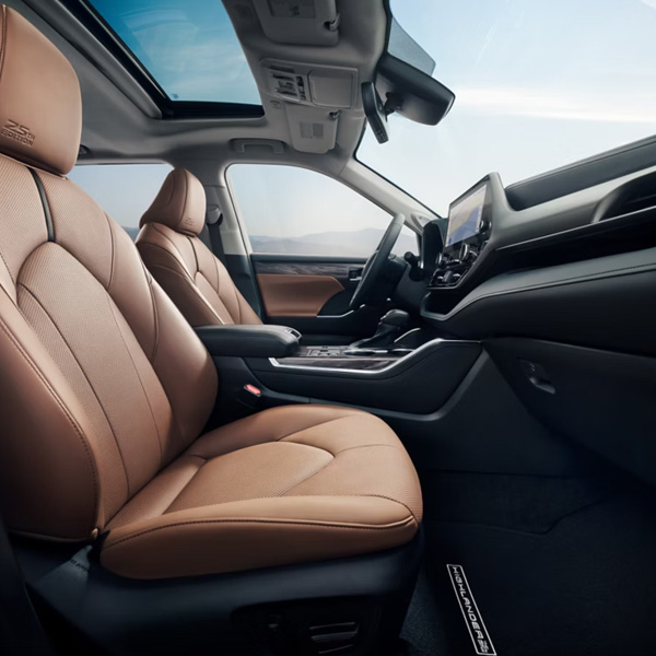 2025 Toyota Highlander Hybrid | New Toyota Near Flora, IL